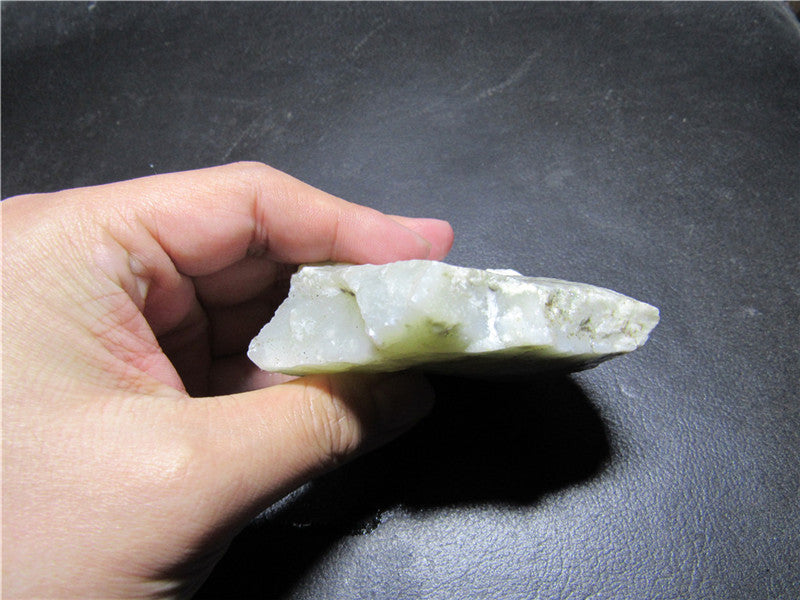 Natural Kunlun Jade Rough Nephrite Raw (200.30g, 77X67X28mm) – Jade Nature
